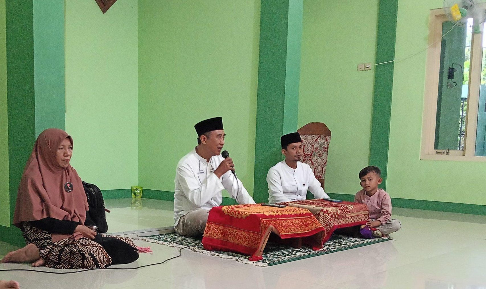 Keseruan Puncak Bulan Ramadhan SDN Gabus 01 Pati, Gelar Latihan Menulis Arab Pegon Hingga Bukber