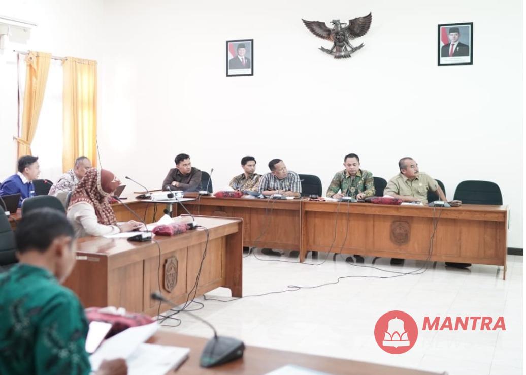DPRD Pati Kebut Pembahasan Raperda Penataan Pedagang Kaki Lima - mantranews